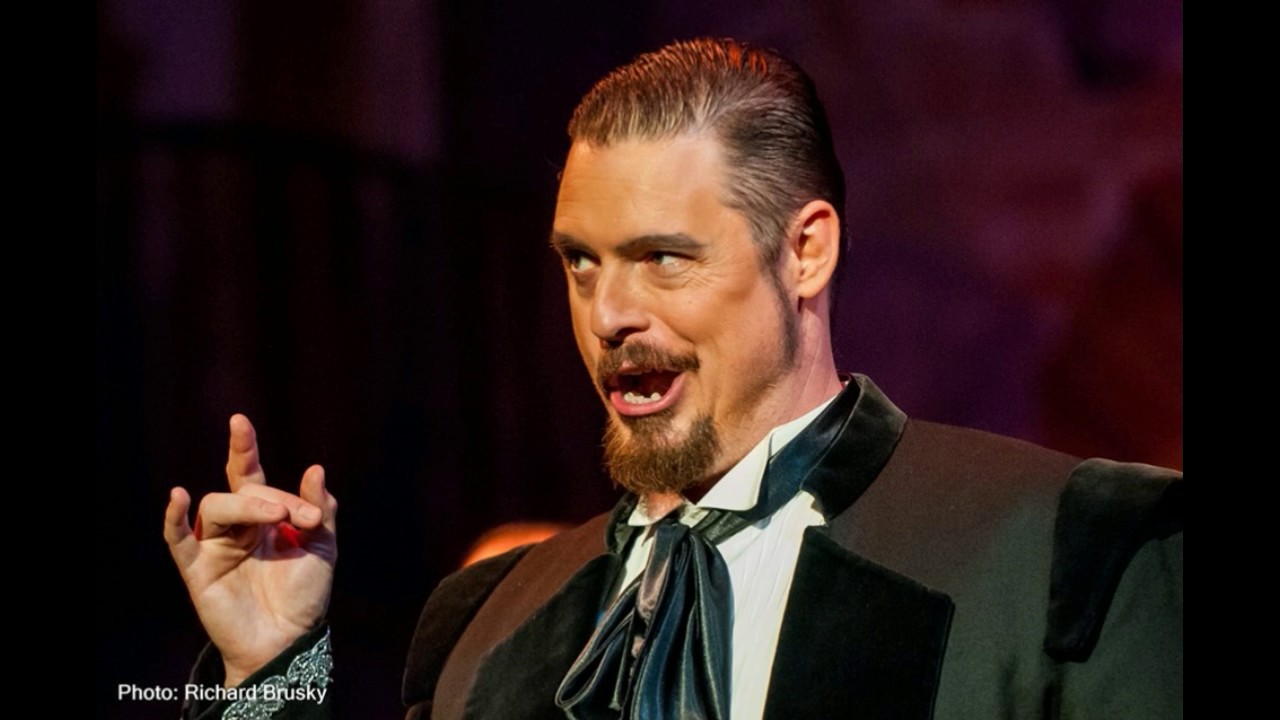 O vin dissipe la tristesse - Hamlet - Thomas - Baritone Trevor ...