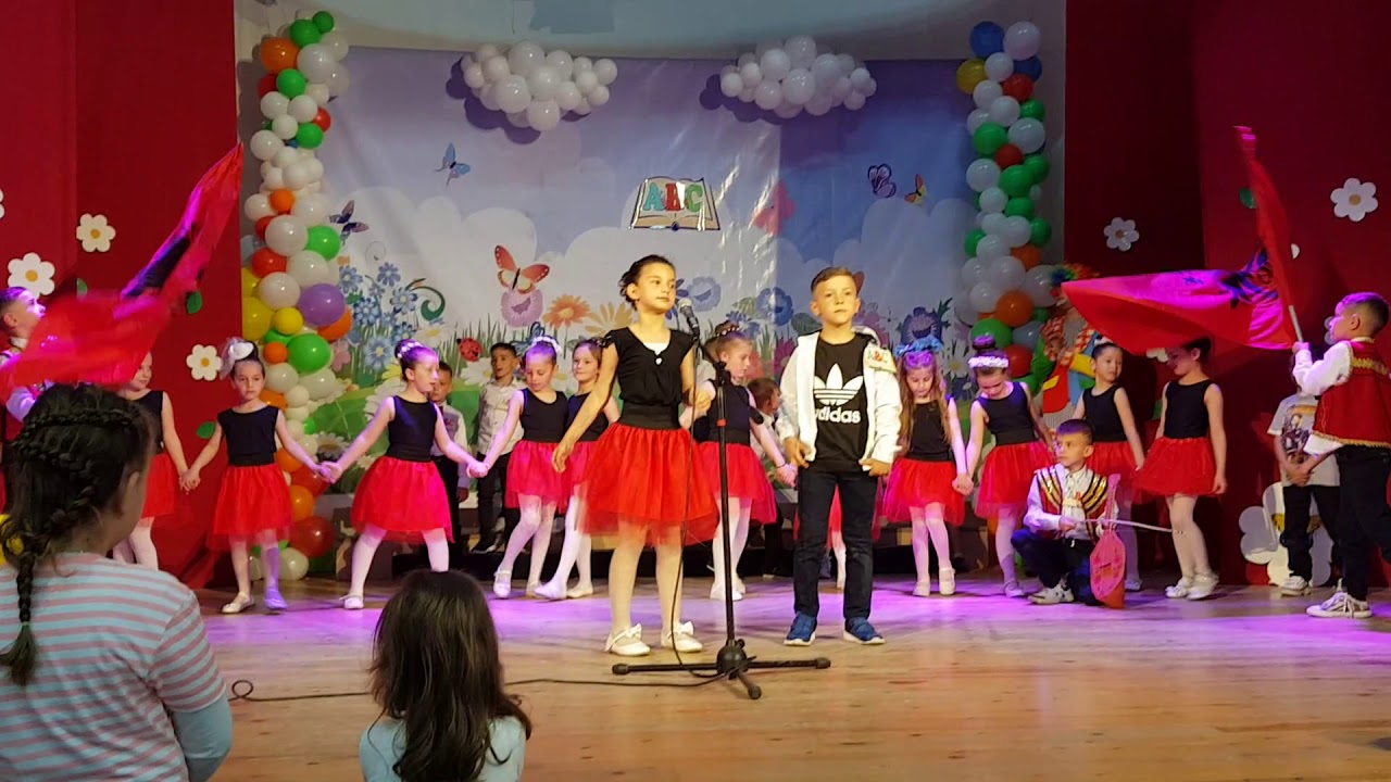 Nje lahut e nje flamure(kendojne Egi dhe Etien) - YouTube