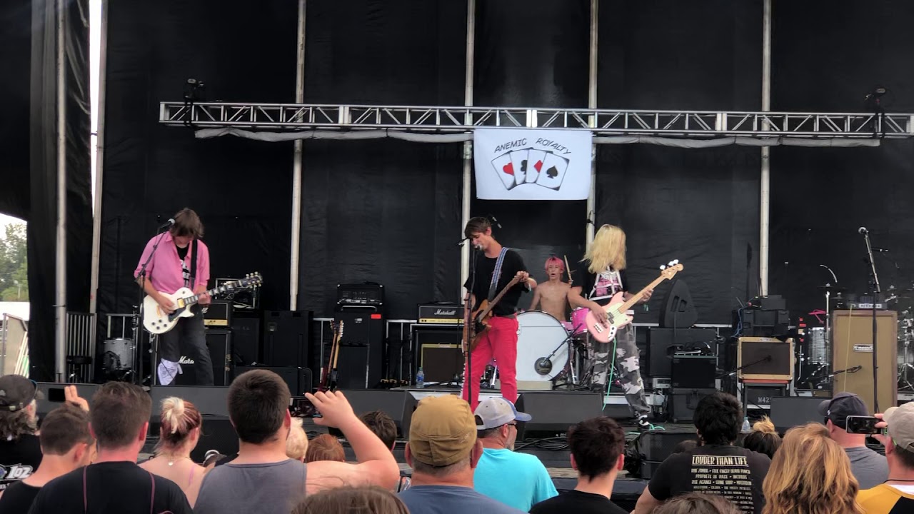 Anemic Royalty, “Angels” at Louder Than Life - YouTube