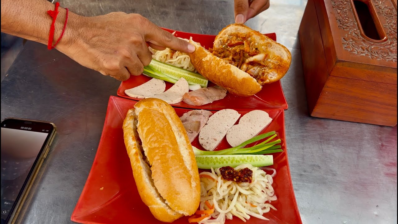 Pate Bread on the Street - Fast Food - YouTube