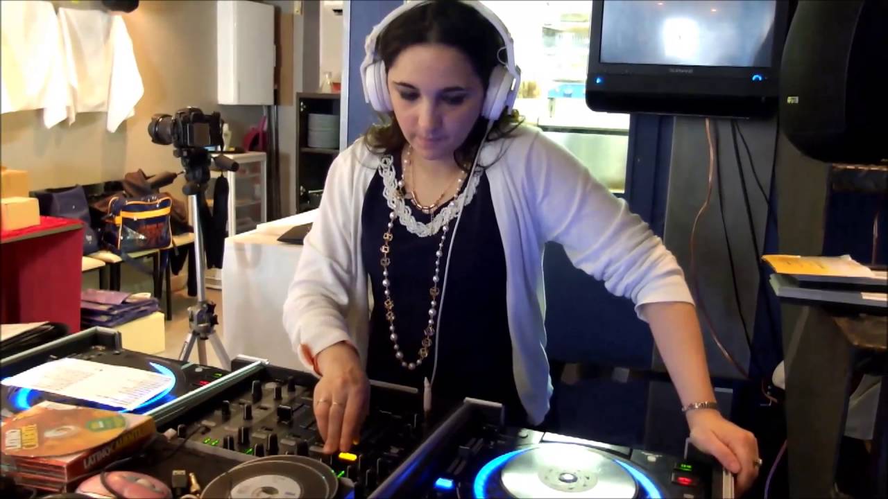 DJ Princess Events aux Défis de l'argentique THE END organisé par Phil ...