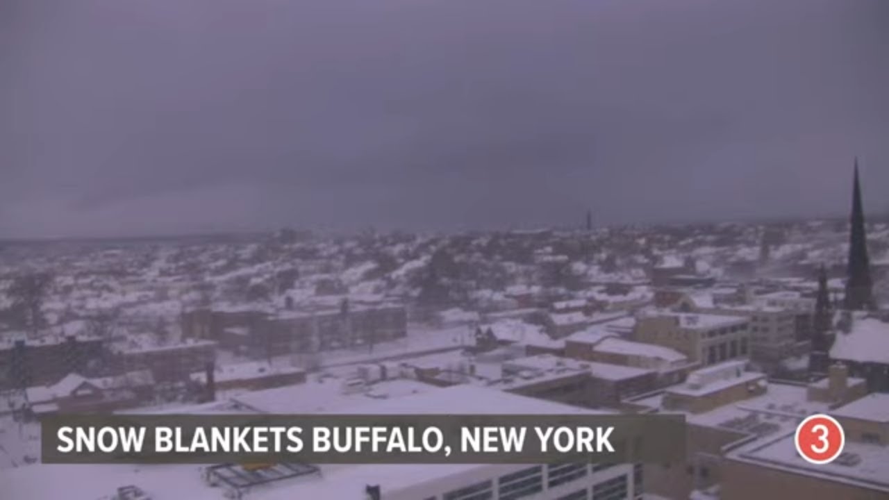 LIVE LOOK: Snow blankets Buffalo, New York during lake effect snowstorm ...