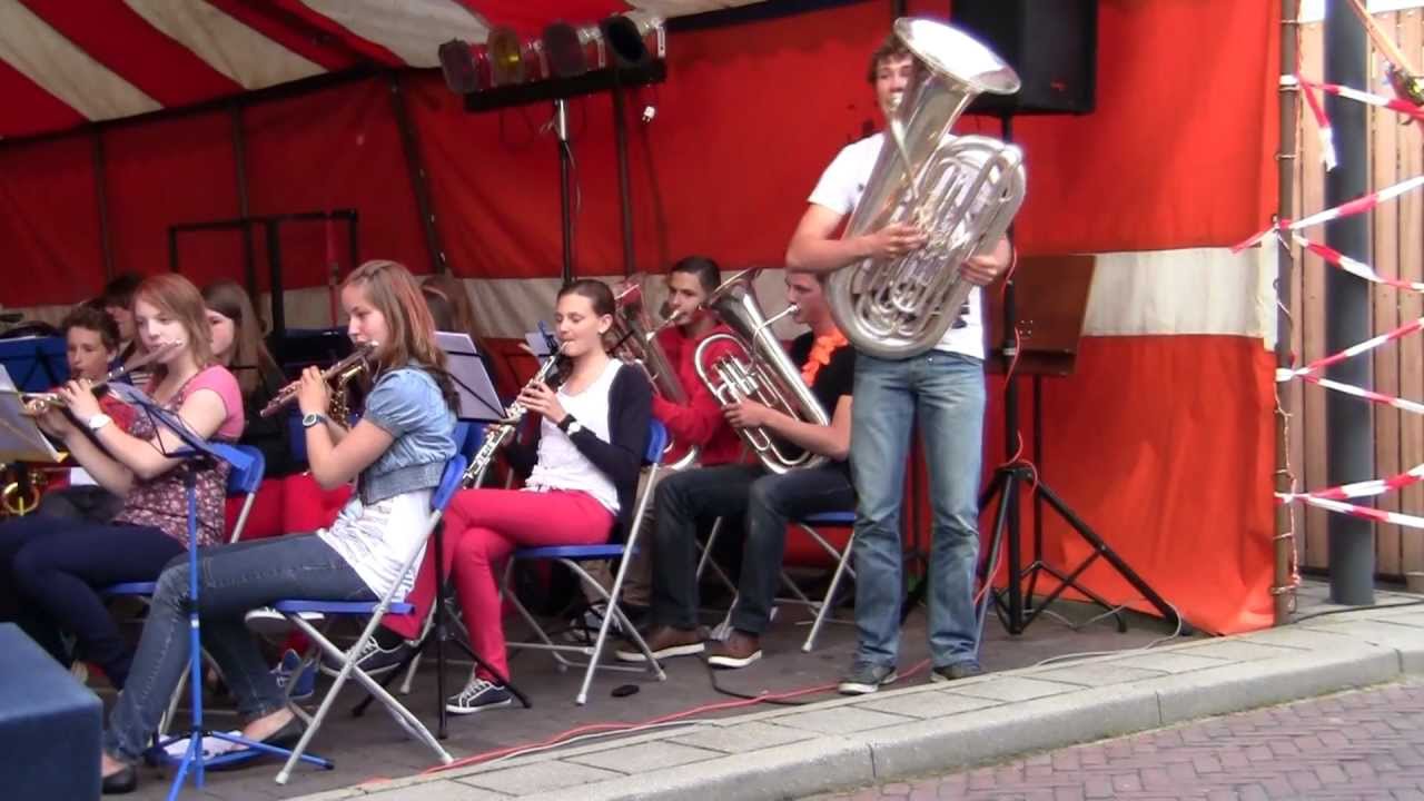 The Bombastic Bombardon - JONG Volharding - Juniconcert 2012 - YouTube