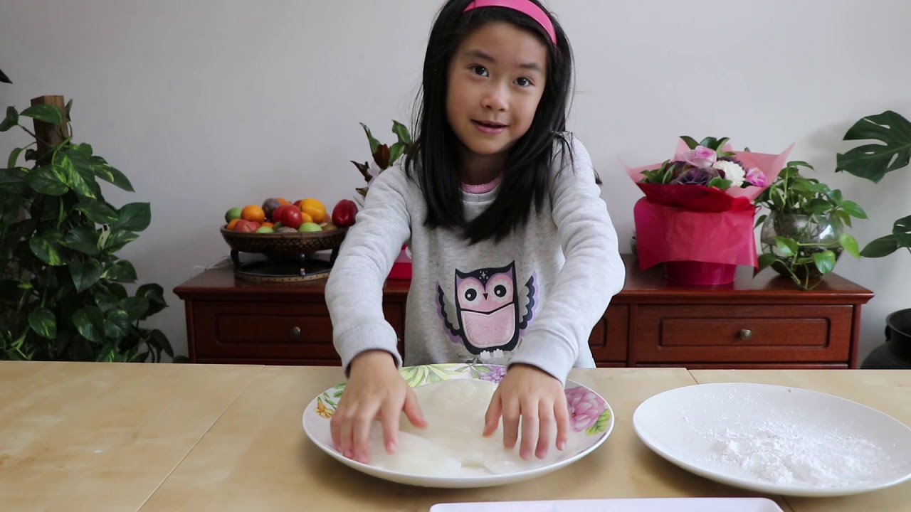 Chive Crystal dumpling - YouTube