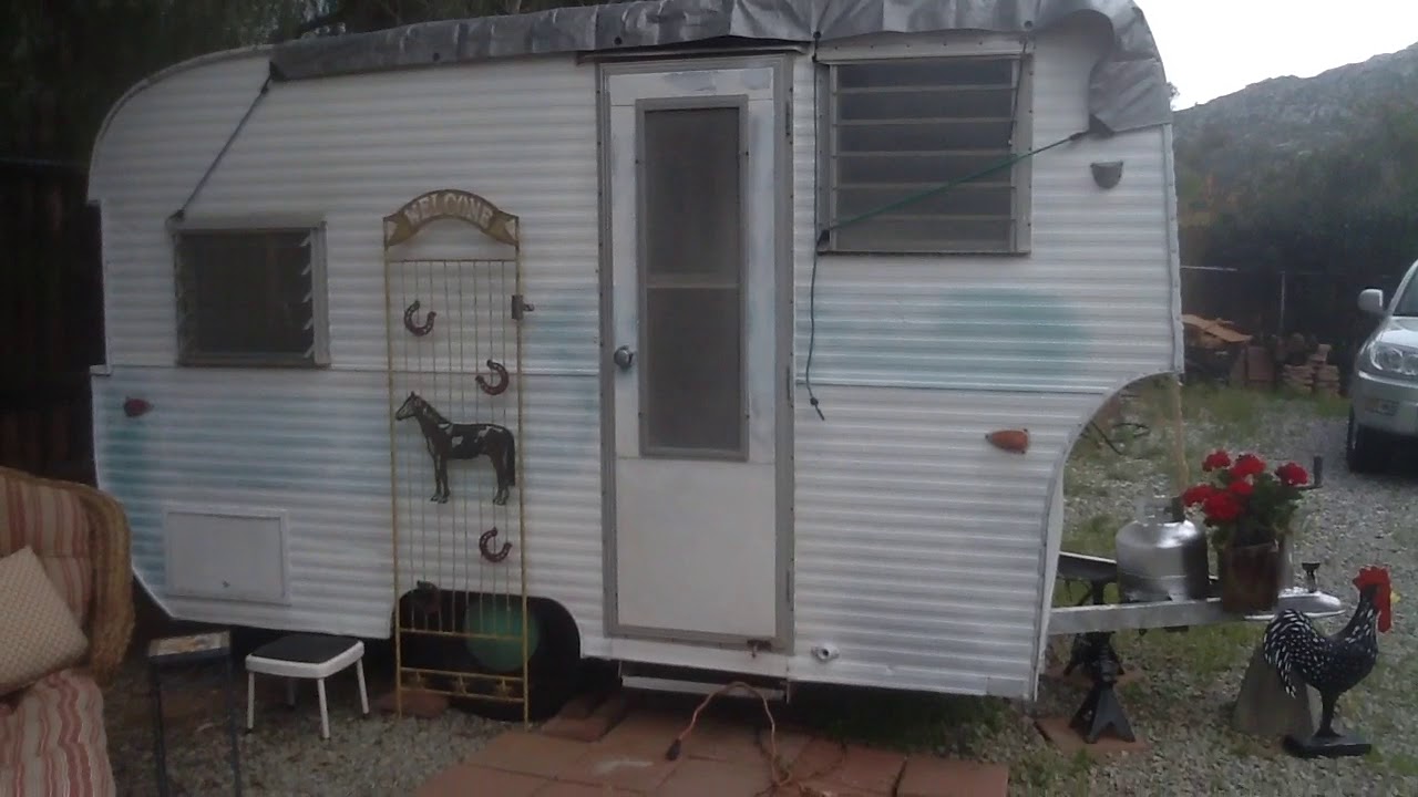 Vintage trailer restoration 1965 Field & Stream - YouTube