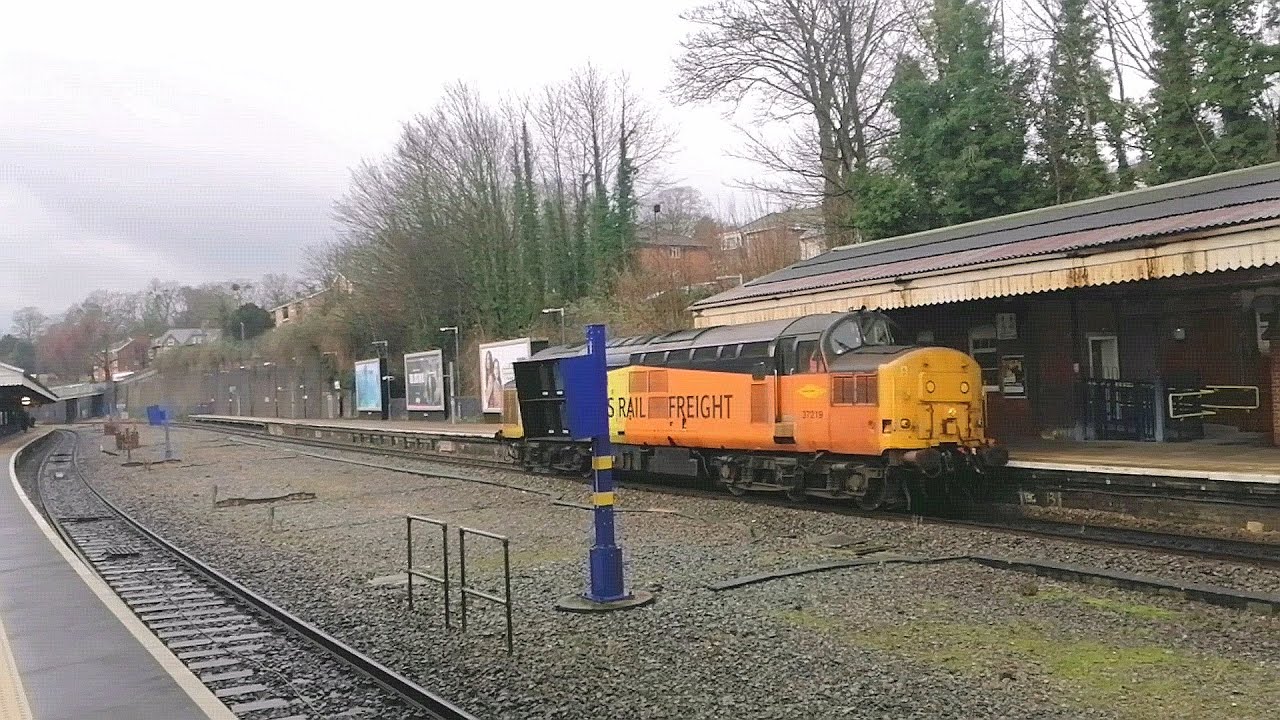 COLAS RAIL 37 219 passes High Wycombe - 16/01/23 - YouTube