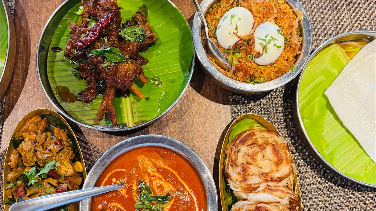 Variety South indian food kazhikan kochiyila oru kidilan spotil poi 😻 ...