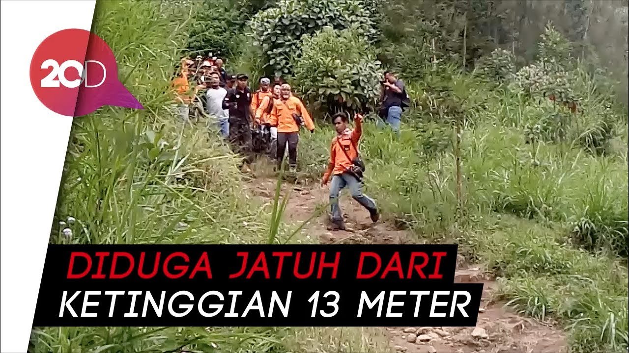 Situasi Evakuasi Jenazah Pendaki Andrey dari Merbabu - YouTube