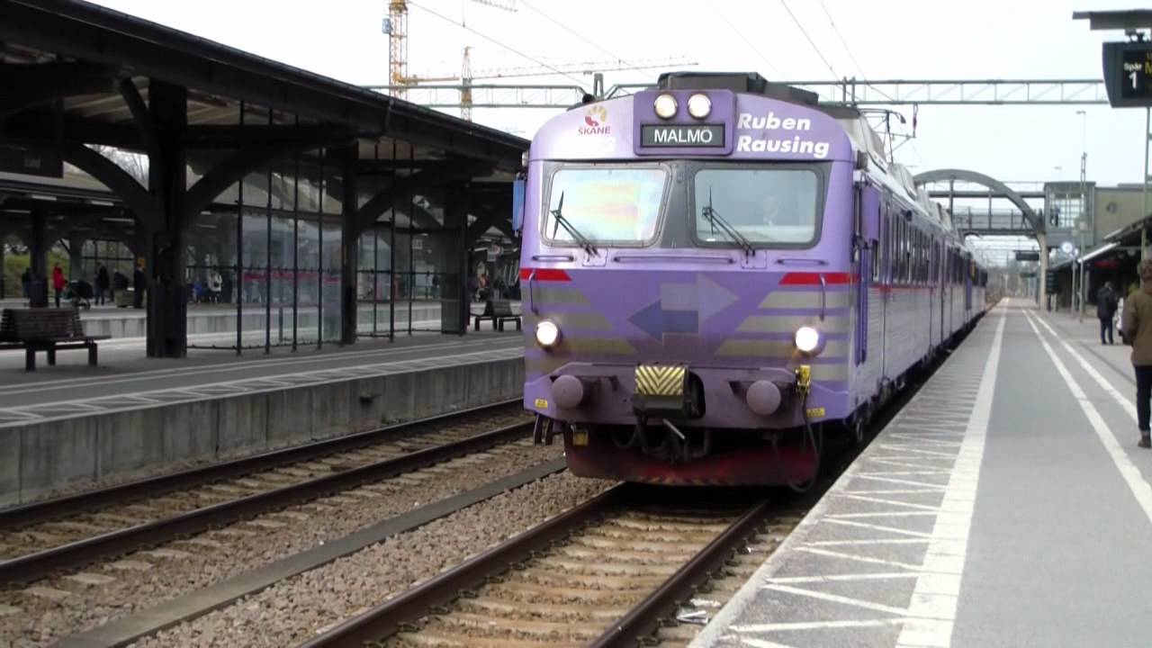 X11 Pågatåg, Lund - Commuter train / Pendeltåg - YouTube
