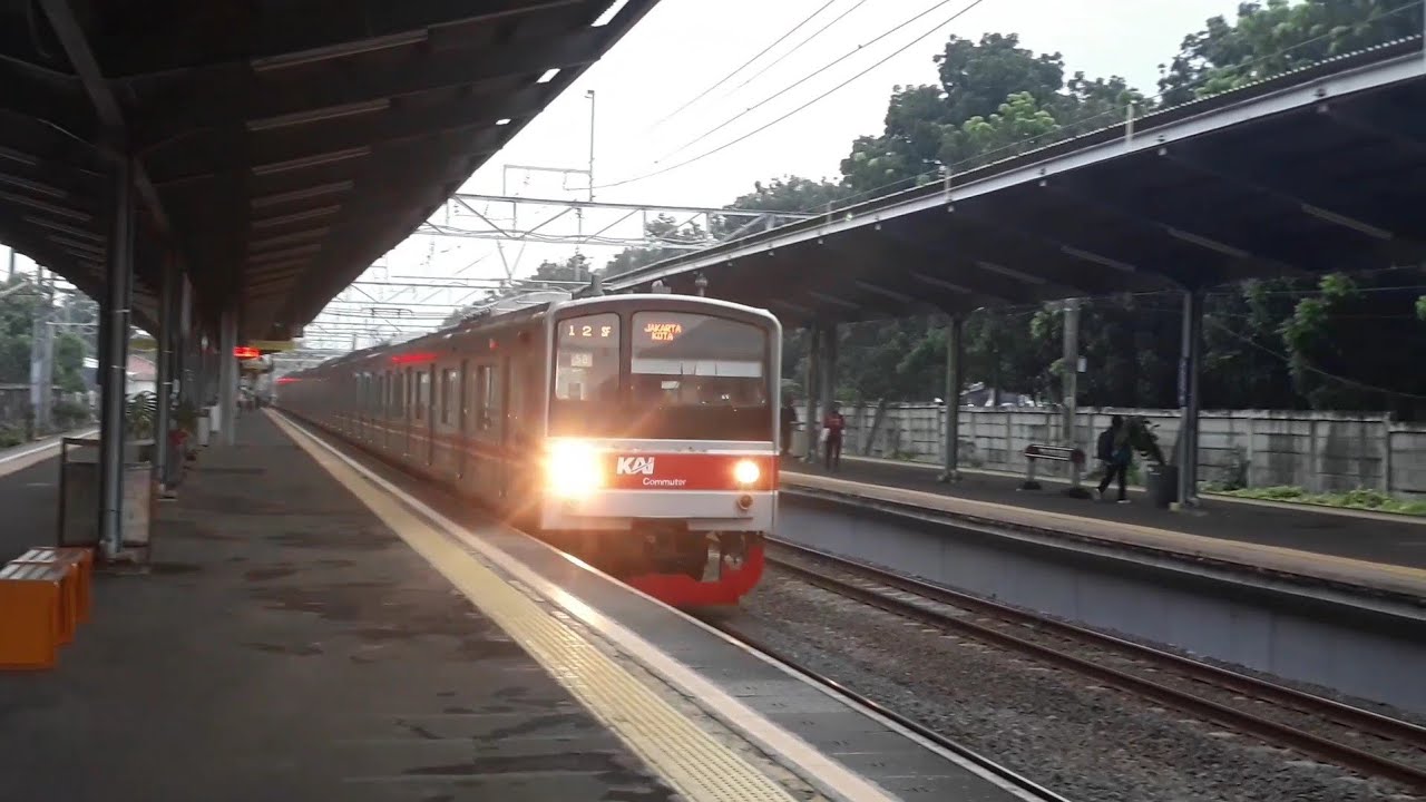 JALUR RESMI KERETA KRL BARU !! KRL COMMUTER LINE DAN PERLINTASAN KERETA ...