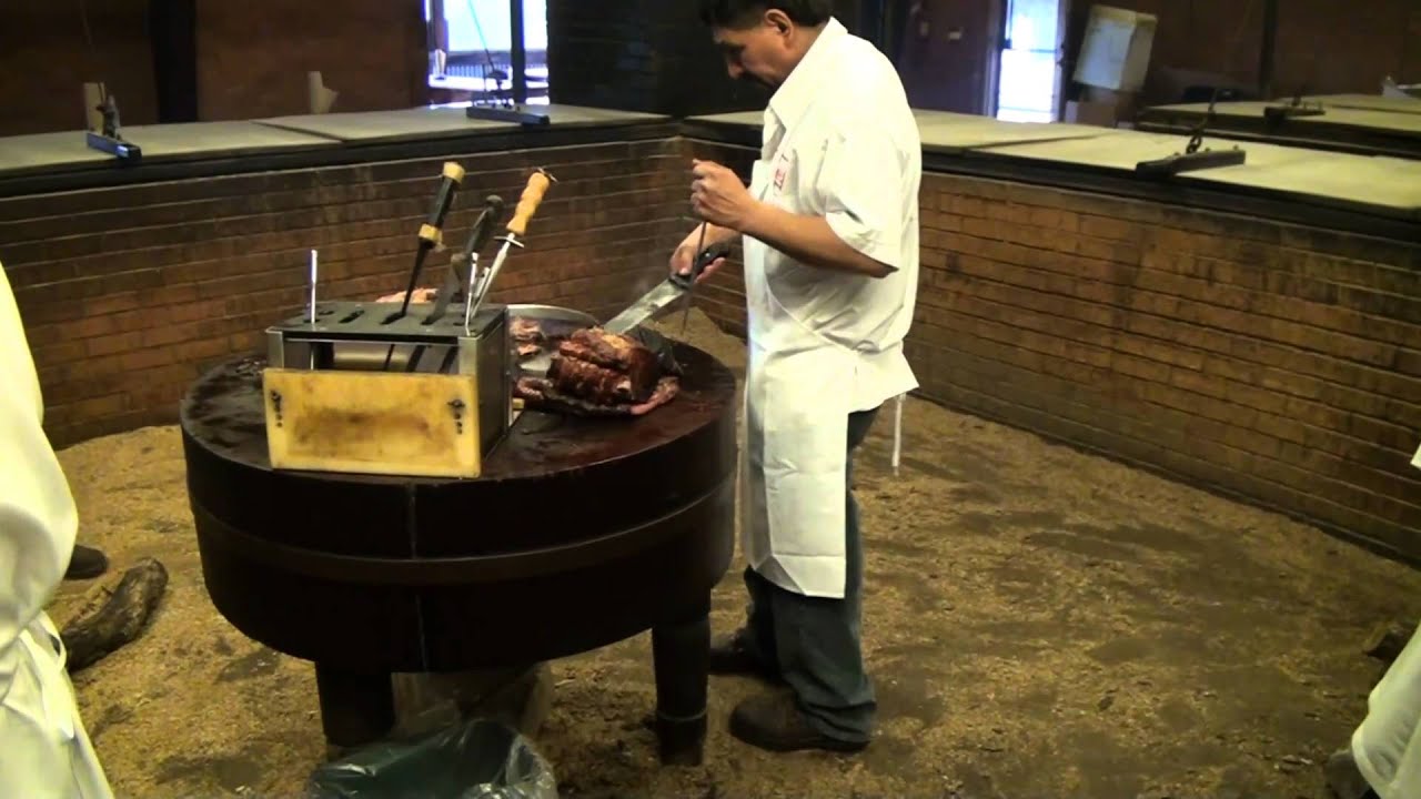 Old School Barbeque @ Kreuz Market - YouTube
