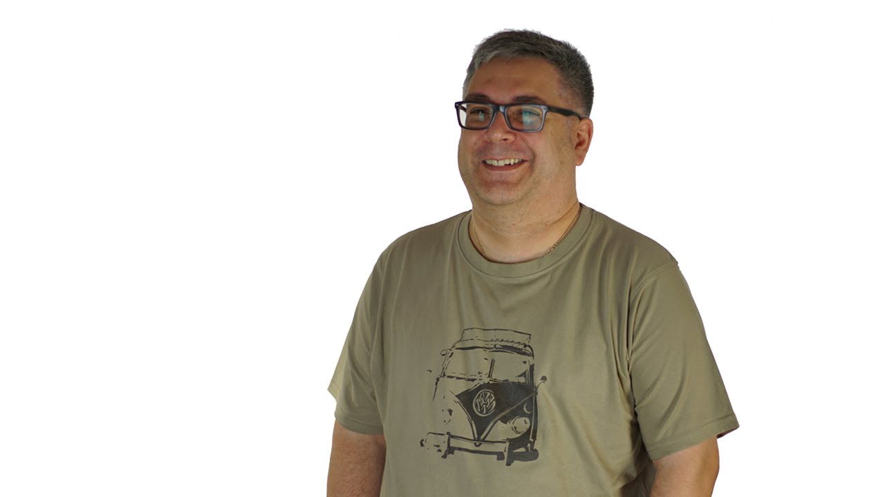 Pietro Longo discusses his bowel cancer (pseudomyxoma peritonei) - YouTube