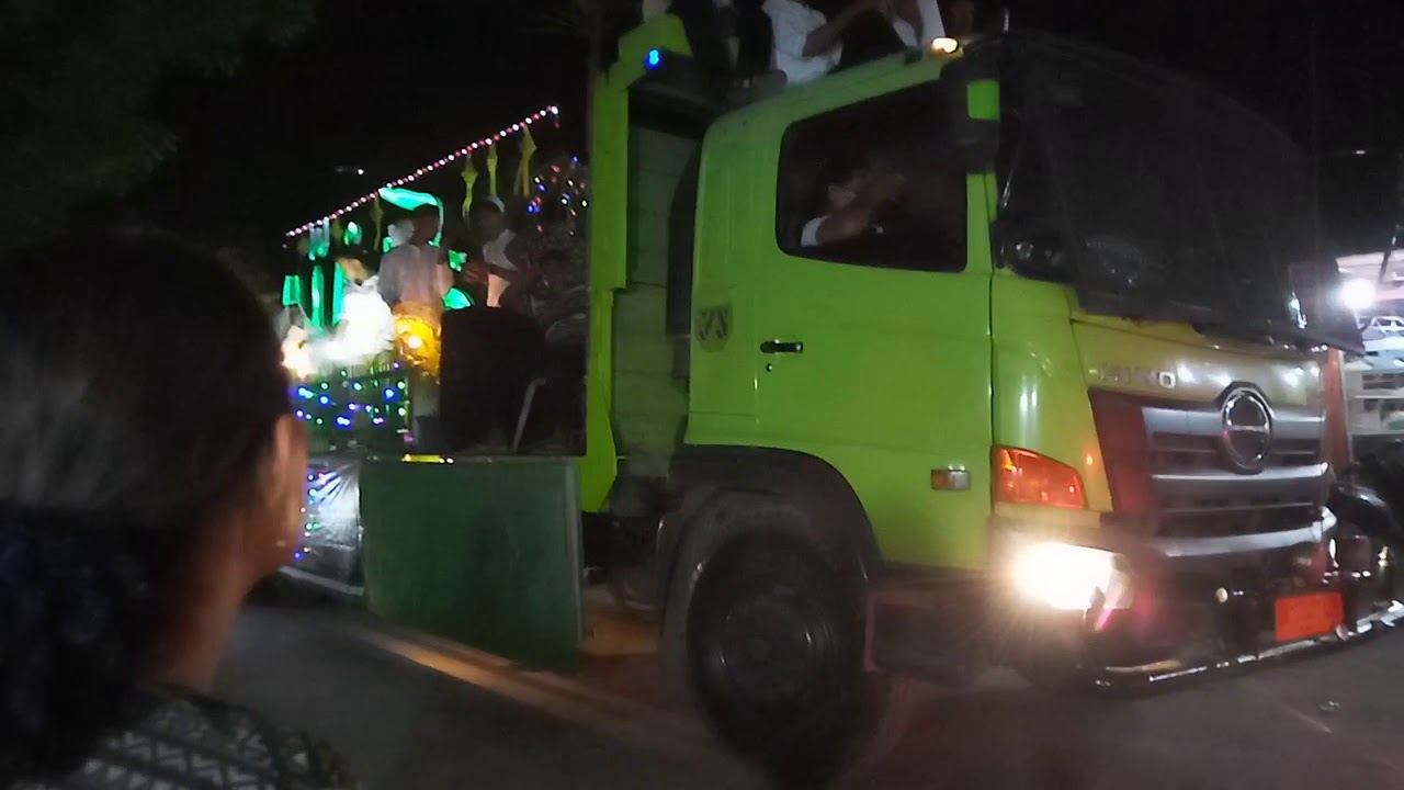 Mobil takbiran di melati - YouTube