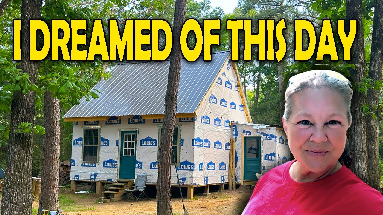 THIS IS AMAZING! Roof Metal is Done on The Tiny House that Grandma ...