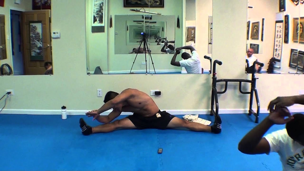 Quick & Easy Split Flexibility Training - 7/25/13 - YouTube