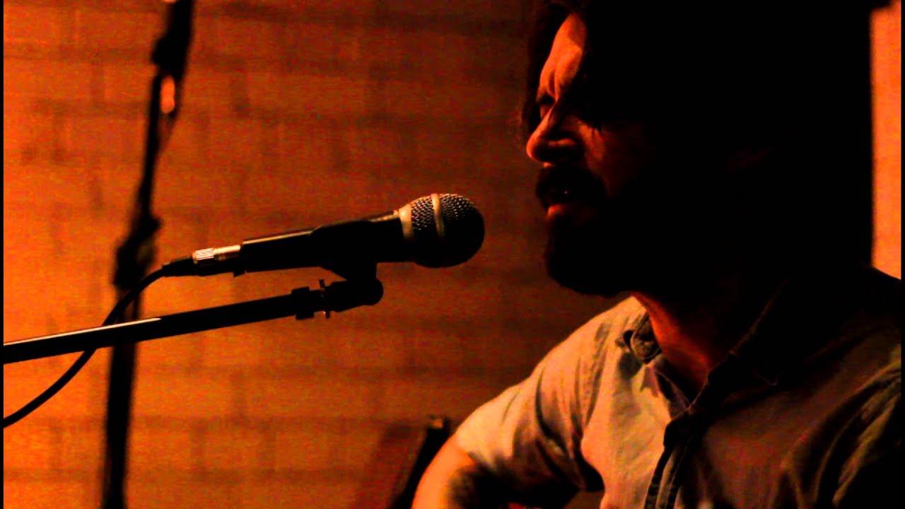 Joe McAdam - Dancing In The Dark (Live @ Cord Bar Manchester) - YouTube