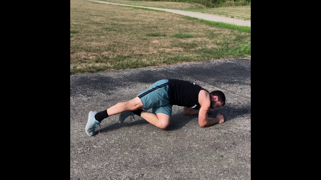 Plank Cross-over - YouTube