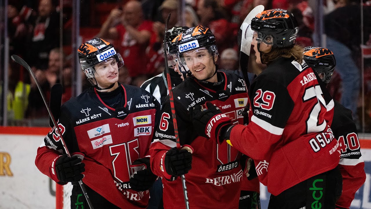 Adam Hofbauer gör sitt först SHL-mål när han slår in returen från ...