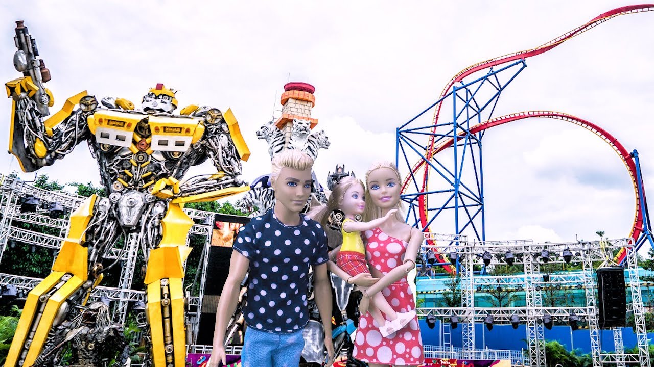 Barbie Doll Family Day Toys, Barbie Ken takes Skipper Playground on a ...