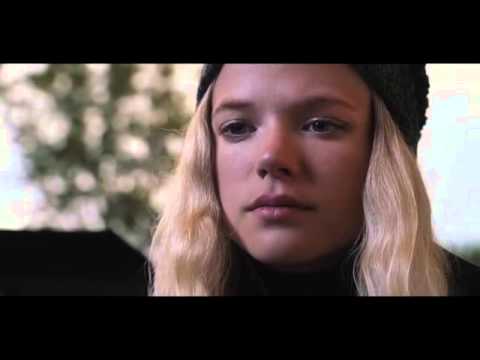 Carrie 2013 The Scene - YouTube