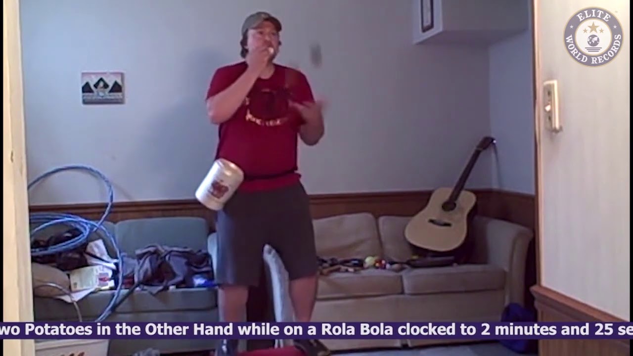 Fastest Time to Eat 25 Pringles Potato Chips while Juggling Two ...