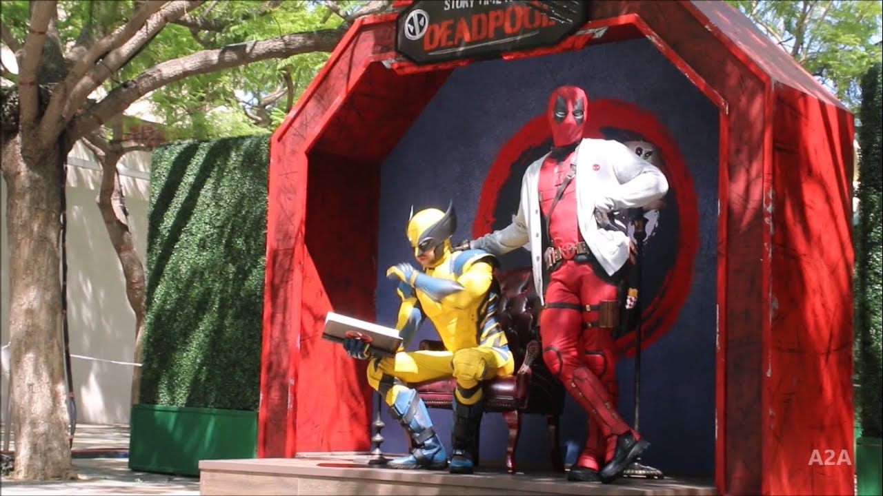 Story Time With Deadpool (Front Row View) | Deadpool at Disneyland ...