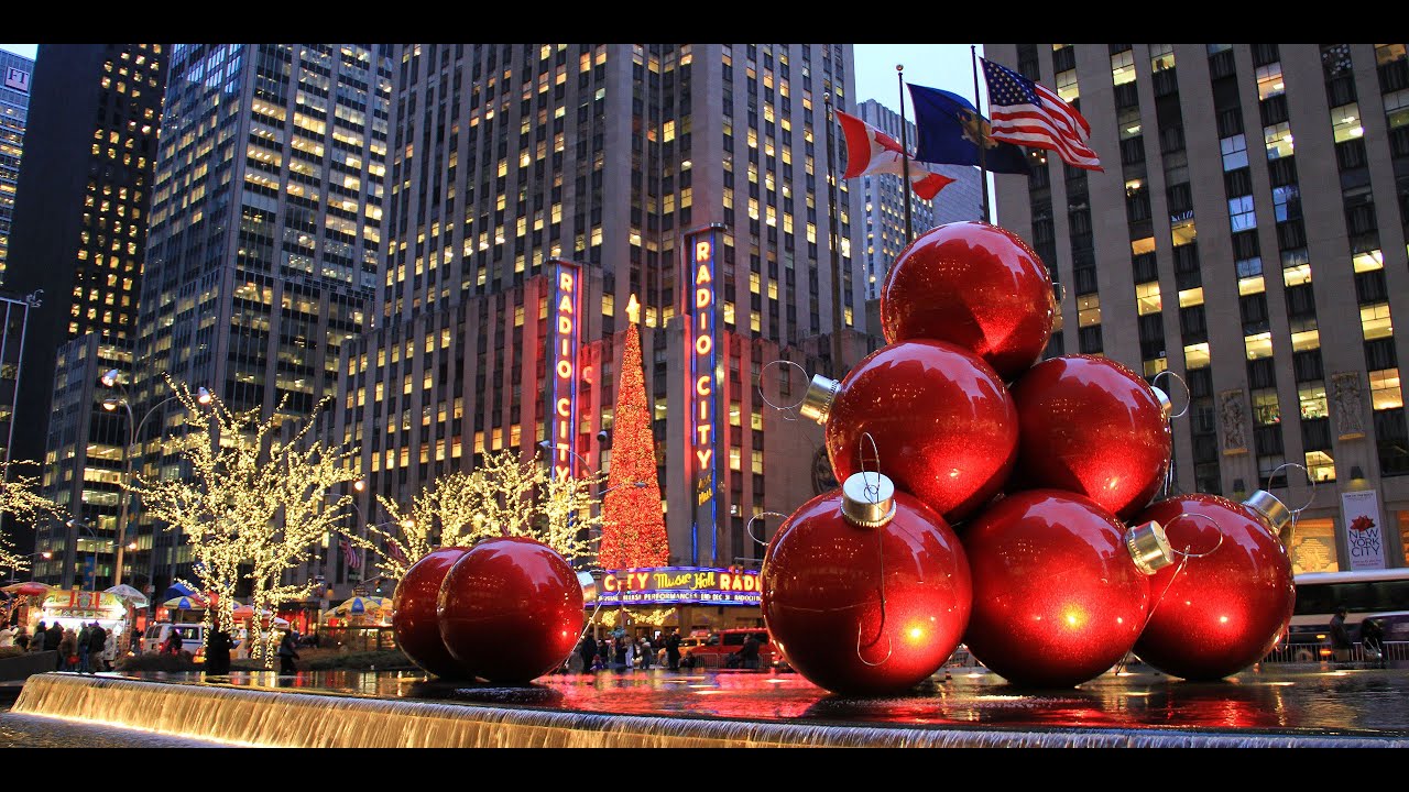 Christmas Eve Walk in NEW YORK 🎁 Holiday Season 2025 🎄| Macys Holiday ...