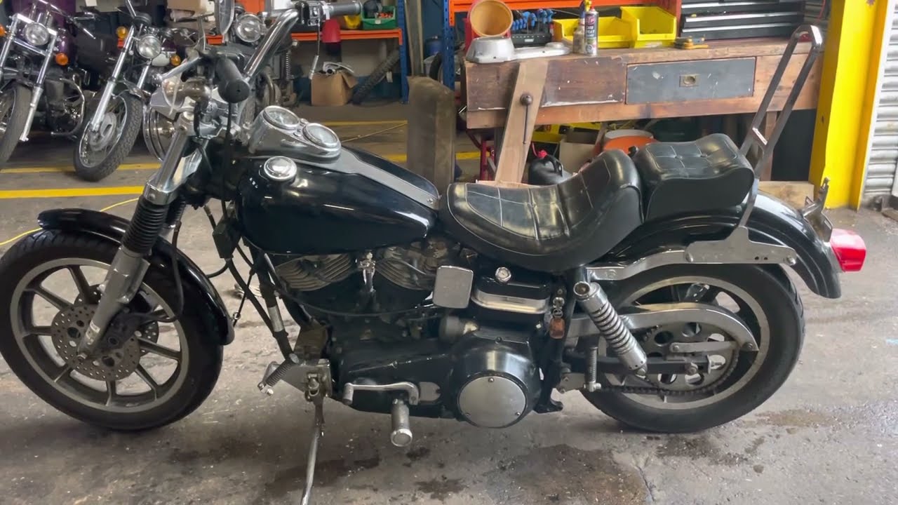Ref:1129 a 1980 Harley Davidson 1200cc FXS-80 Shovelhead - YouTube