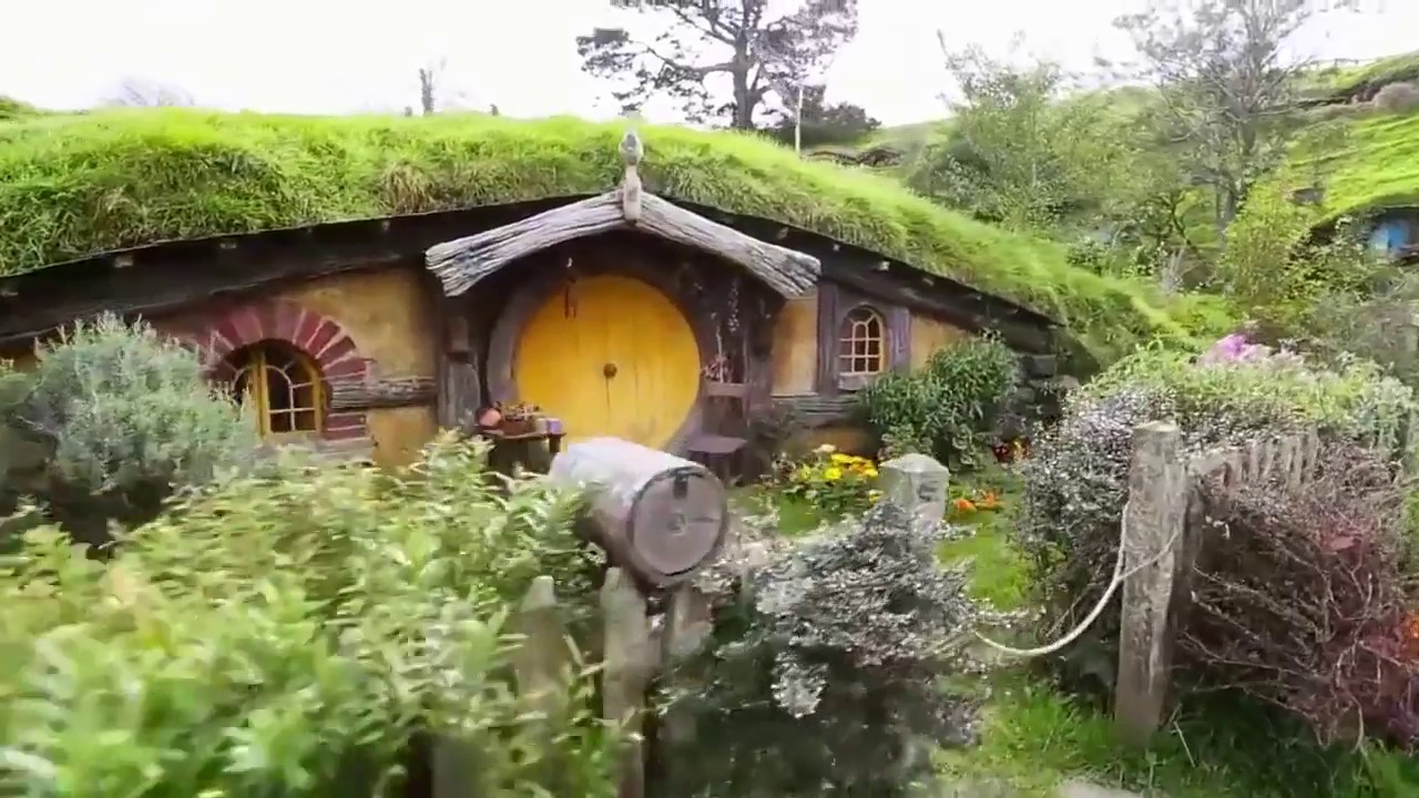 Hobbiton hotel - YouTube