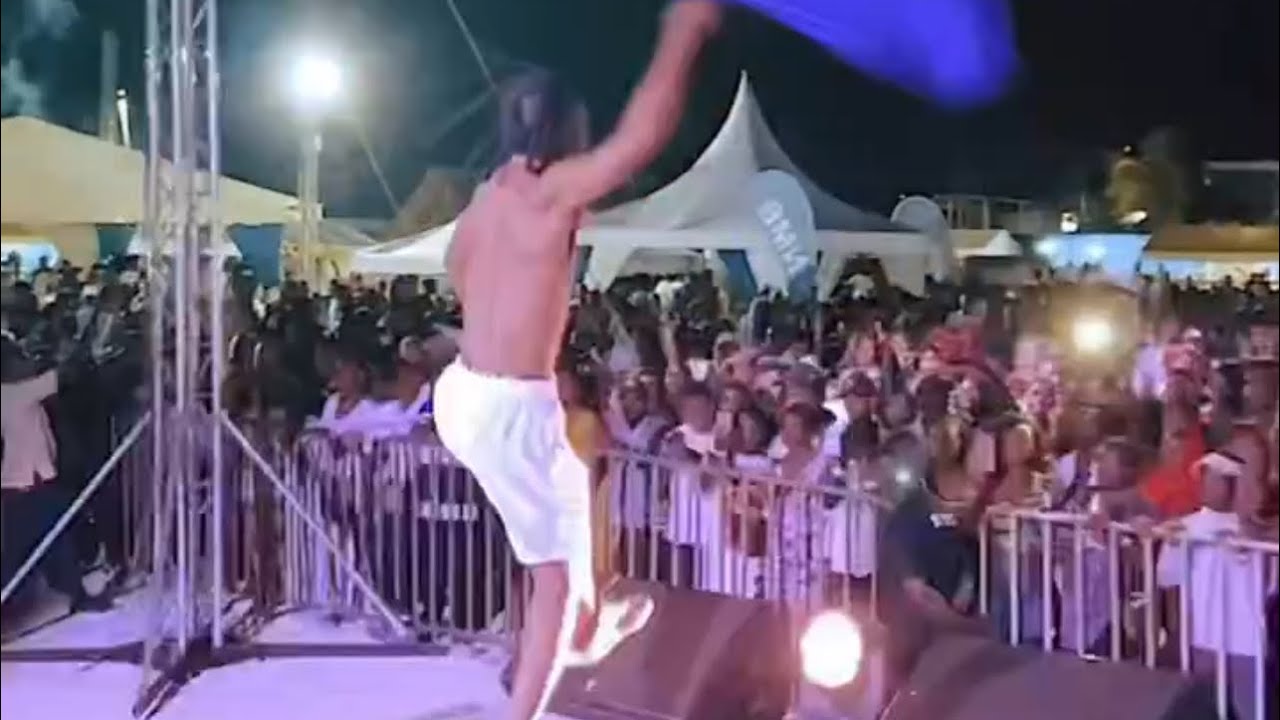 Dj Jukk Performing Live Zanzibar - YouTube