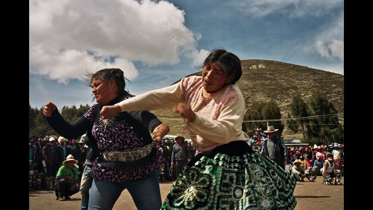 Takanakuy: Peru’s Christmas Fighting Festival - YouTube