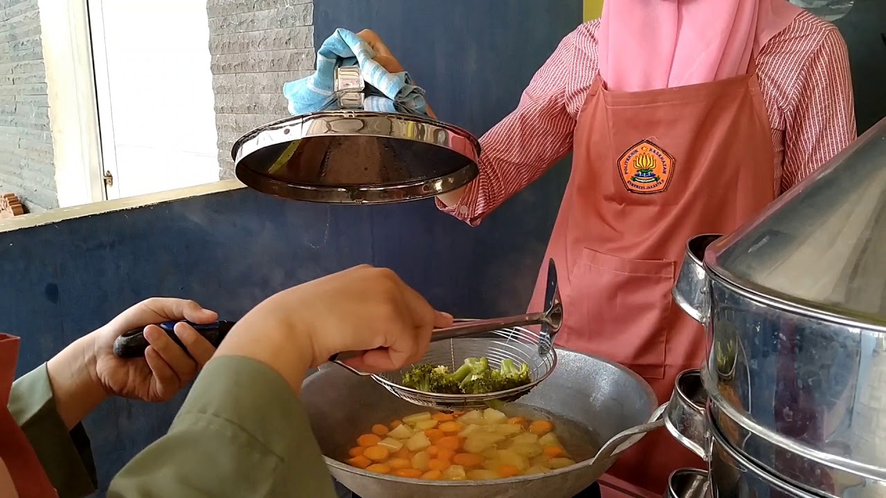 Kegiatan PMT (Resep Anak Gurita dan Nugget Pisang) - YouTube