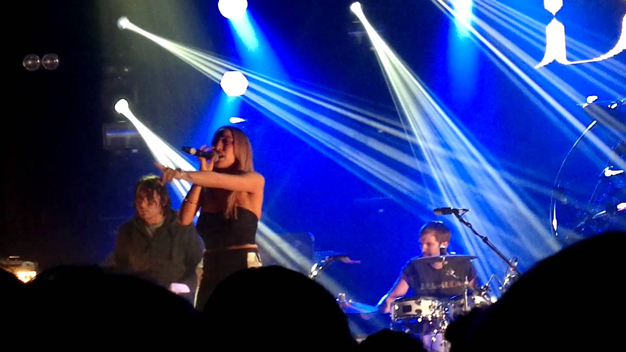 DELILAH - GO (LIVE CHASE & STATUS o2 ADADEMY 17/11/11) - YouTube