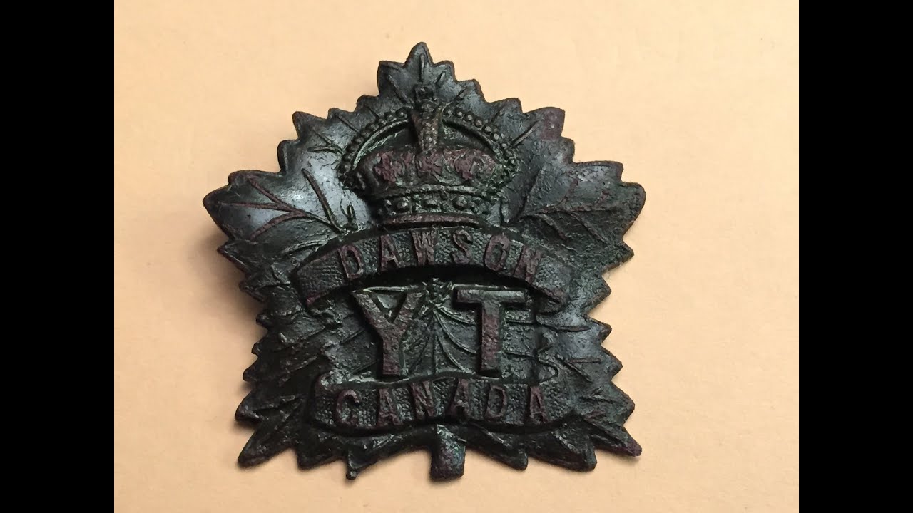 Metal Detecting a Rare WW1 Yukon Territory Cap Badge - YouTube