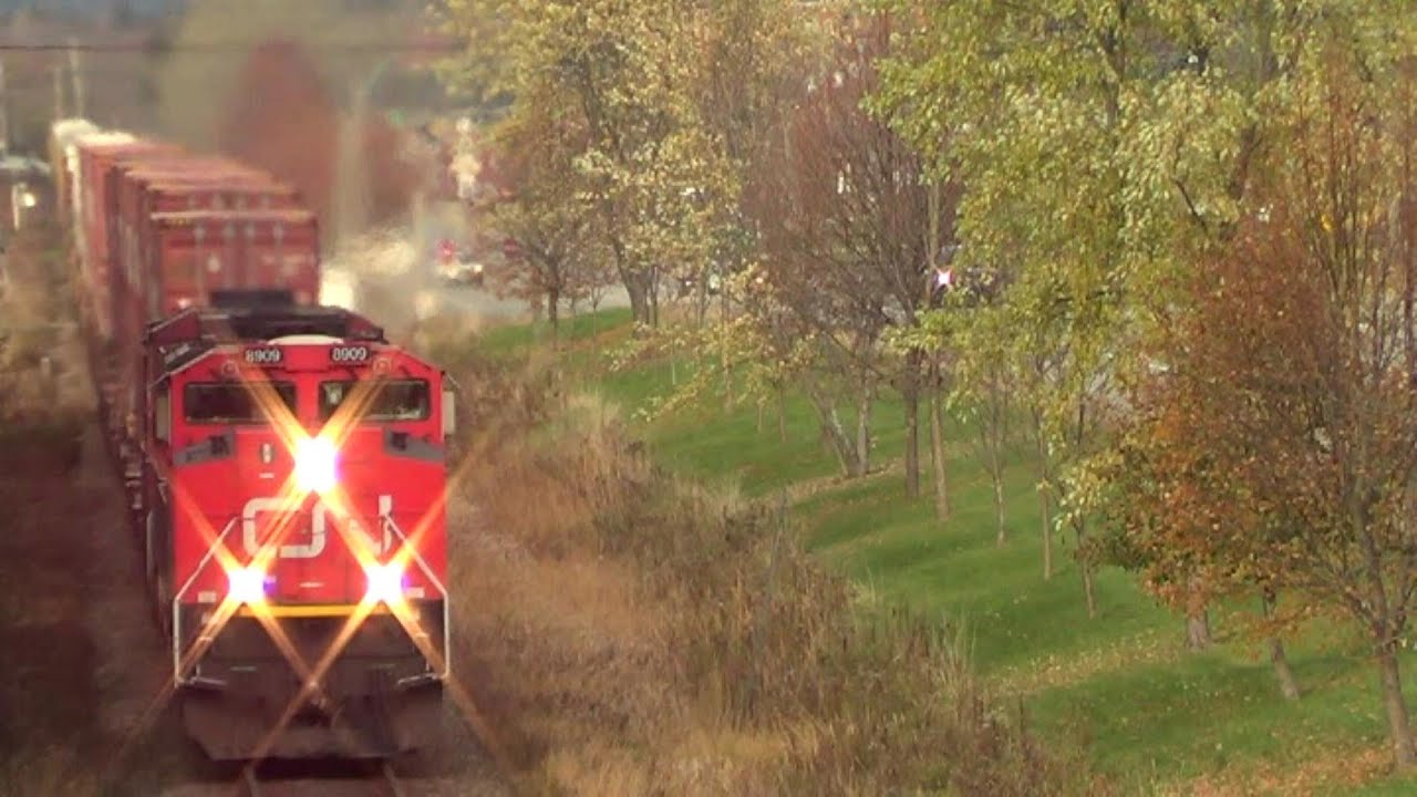 CN 8909 West, New Location Overhead 10-26-2013 - YouTube