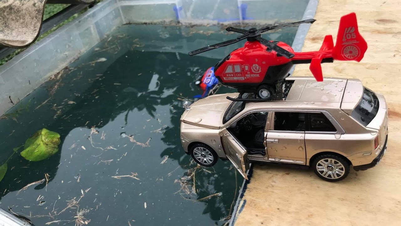 Cars Fall In The Water Welly Cars #12 : Contaminated Water - YouTube