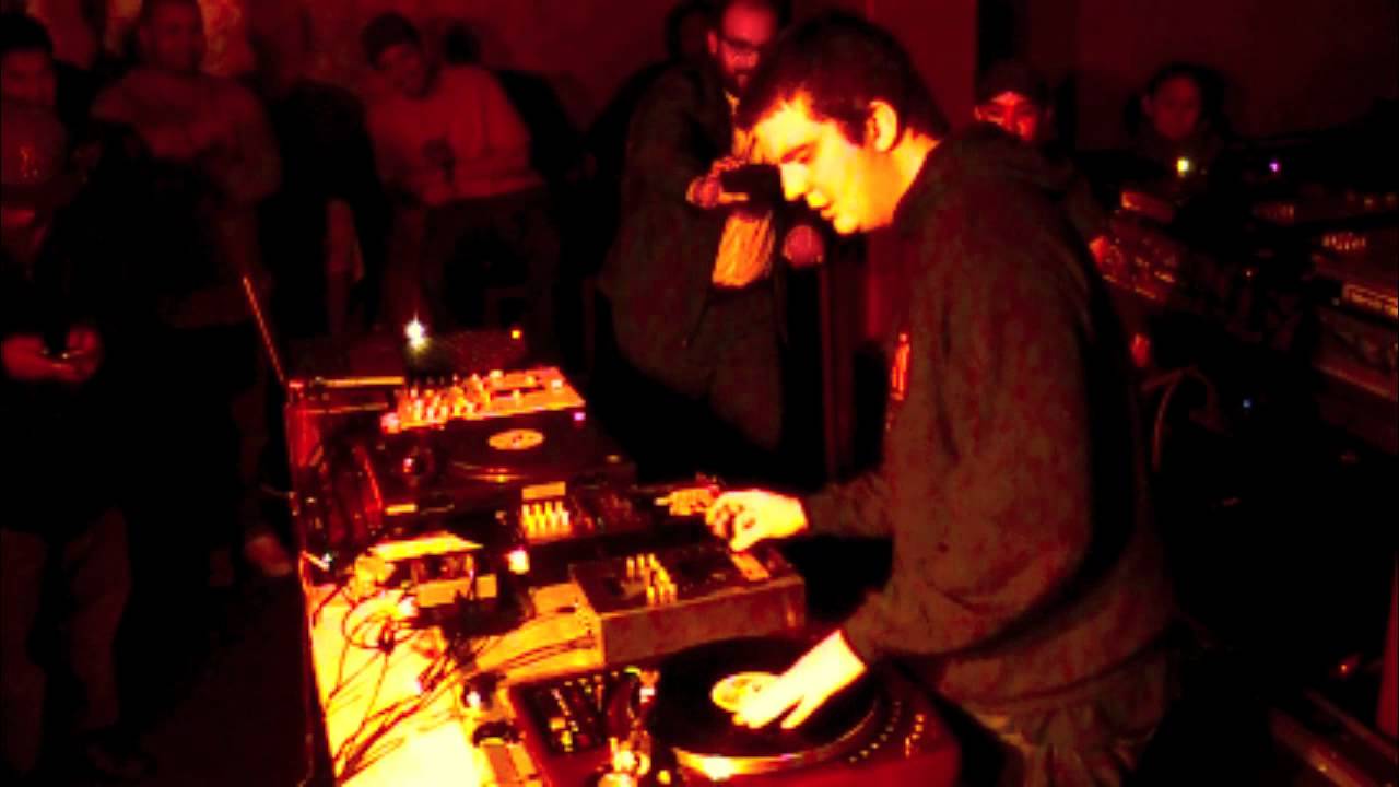 Skratchpad LA 11 22 11 John Beez Showcase Pt 2 - YouTube