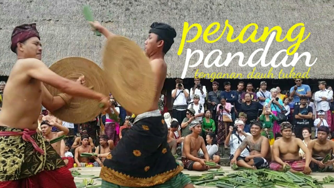 Tradisi Perang Pandan Tenganan Dauh Tukad - YouTube