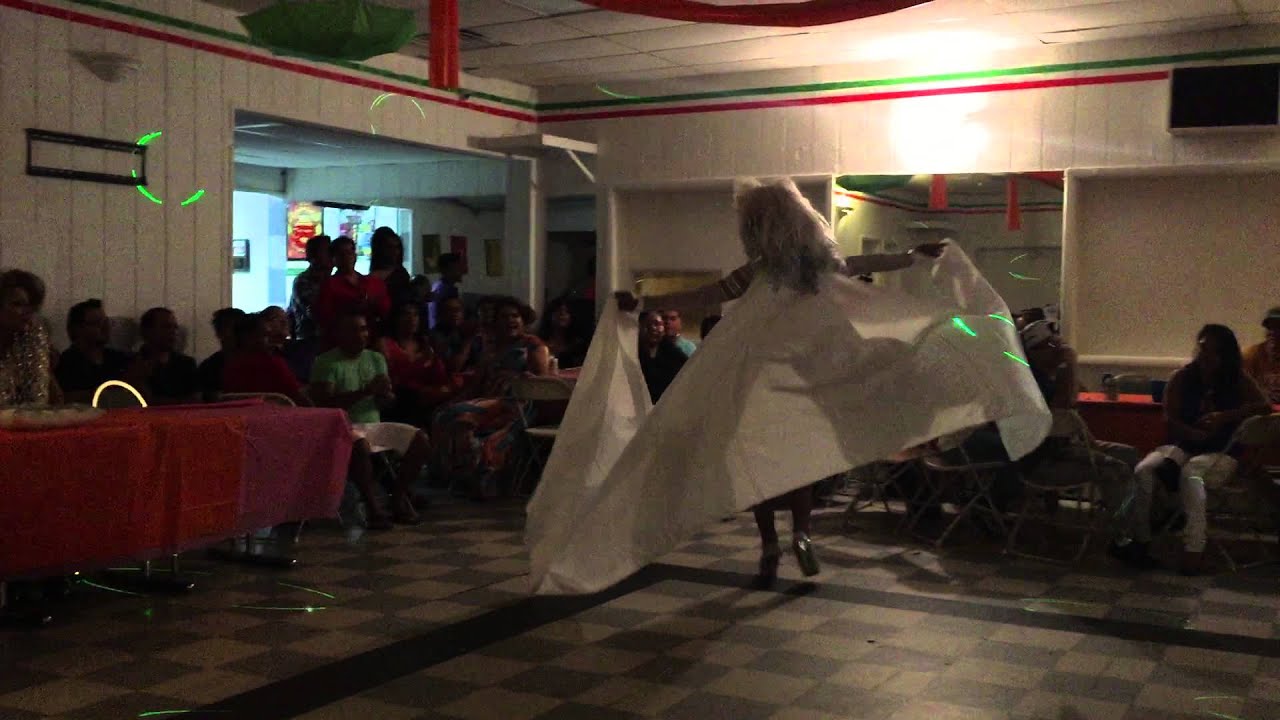 Narelly Martinez - Miss Talento 2015 Traje en Blanco - YouTube