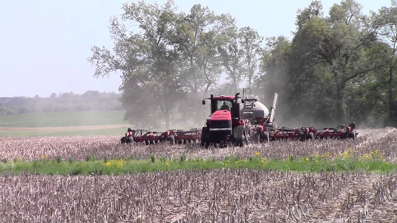 Case IH 600 Quadtrac - YouTube