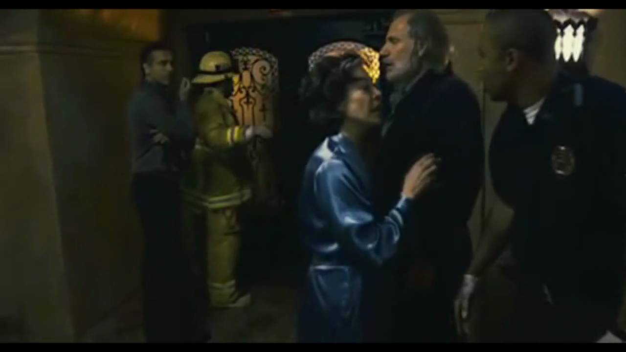 quarantine 2008 - movie review - YouTube