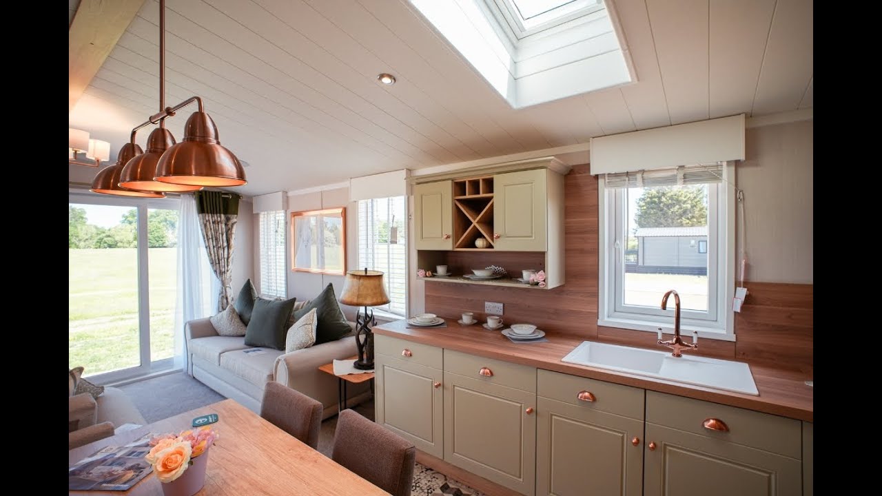 The Vendee Lodge at Newbridge Country Park - YouTube