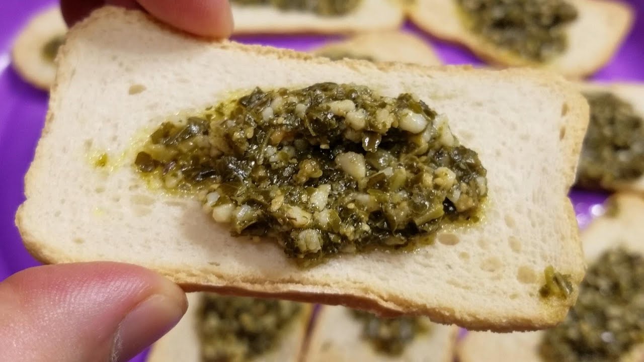 eat Pesto with Crispy Melba Mini Toast - YouTube