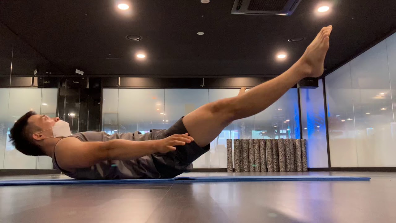 Straddle Hollow Body Rock2 - YouTube