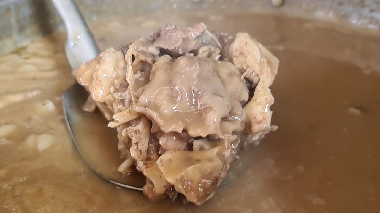 Filipino Street Food | PARES BUNGO at UTAK, MATA Free Taba at Unli soup ...