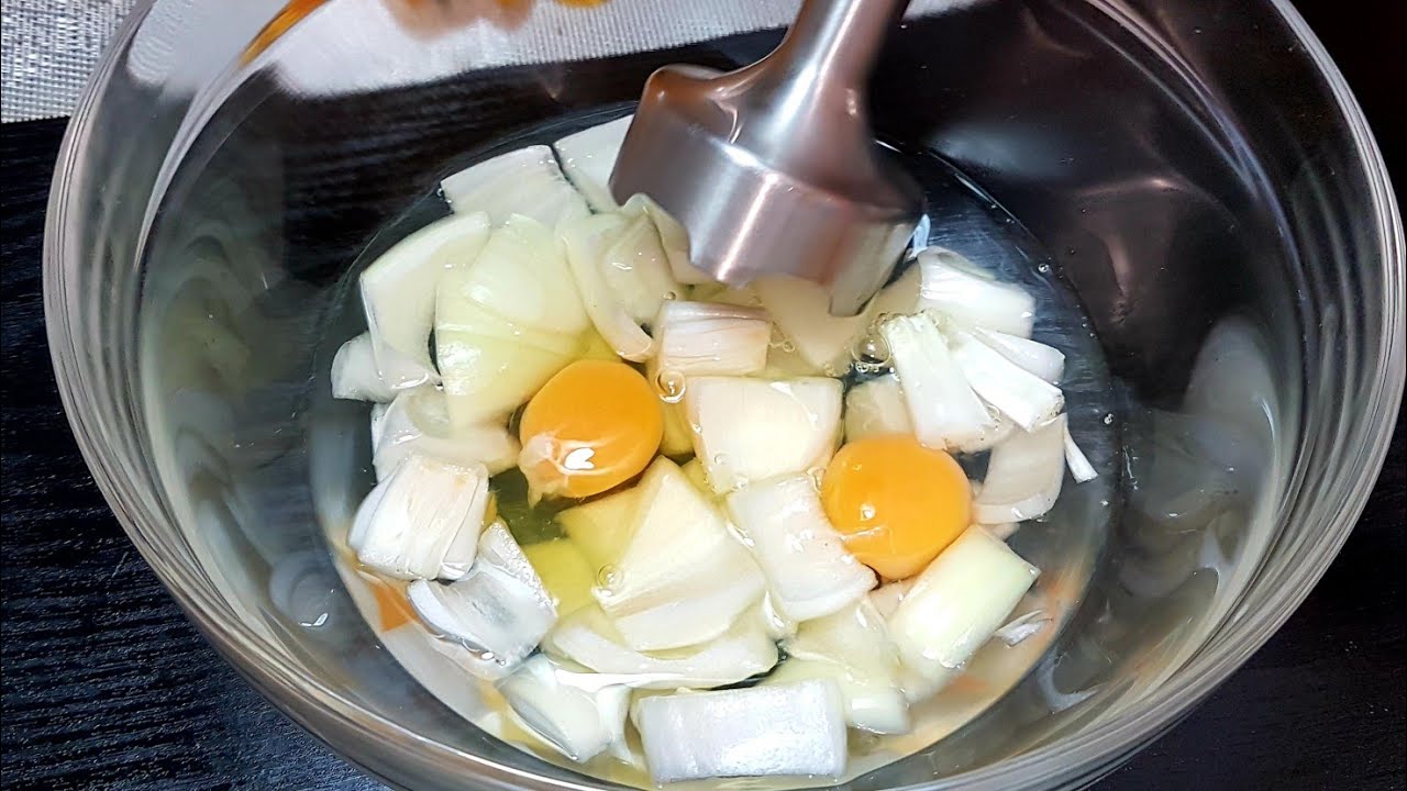Beat the egg with ONION and you will be delighted with the result💖this ...