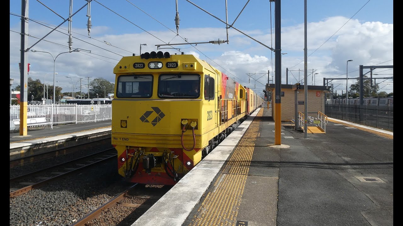 Freight Trains at various locations on the North Coast Line. - YouTube