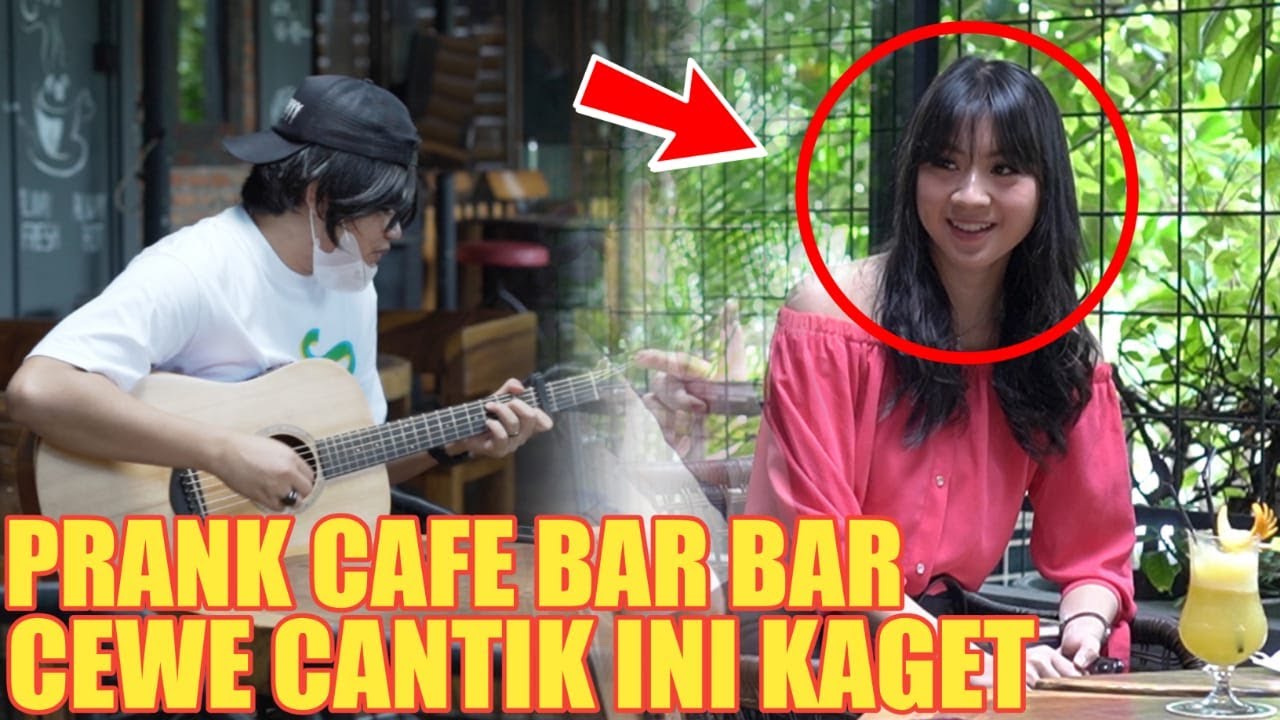 PRANK CAFE !! BAR BAR, CEWE CANTIK INI KAGET DAN BAPER - YouTube