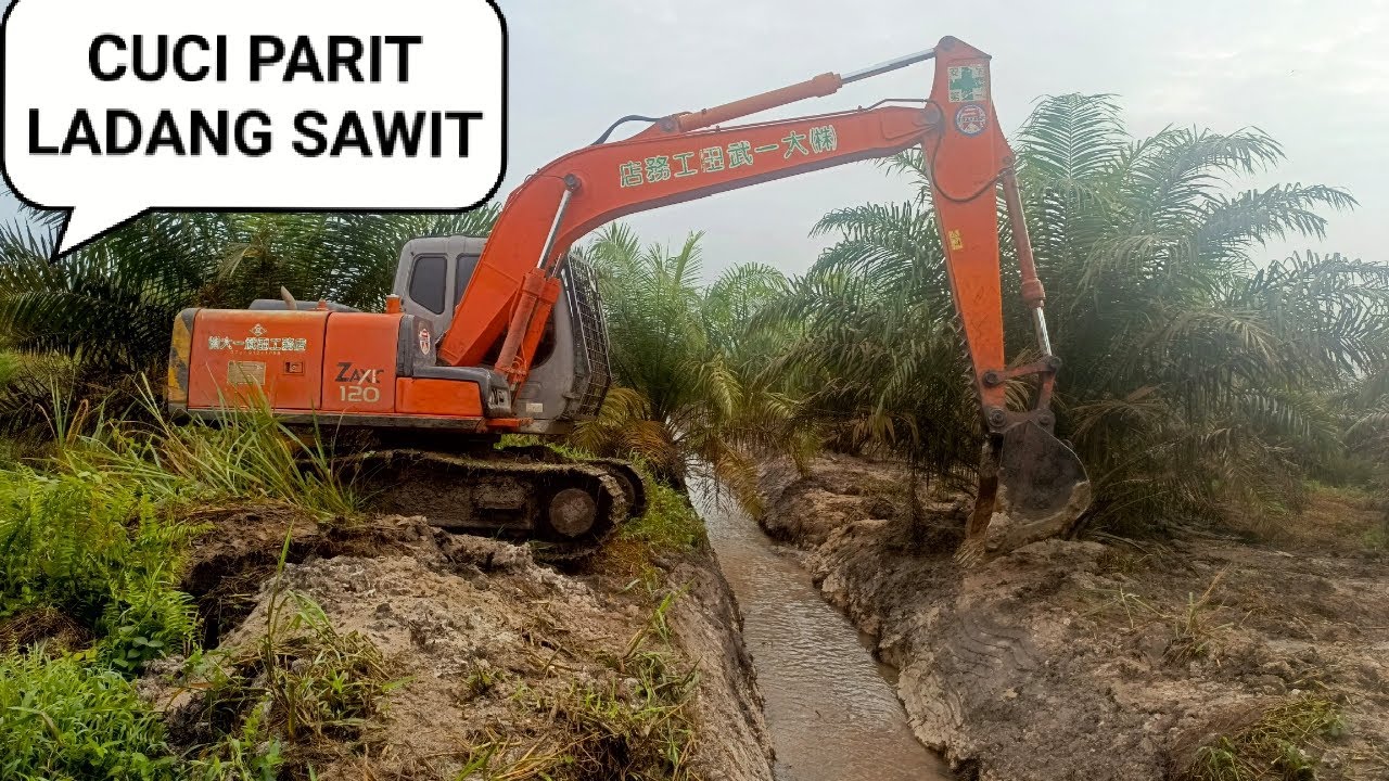 skills excavator besar cuci parit ladang sawit menggunakan Hitachi ...