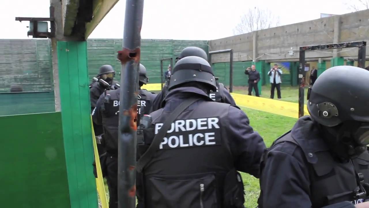 Bulgarian Border police action / Акция на гранична полиция - YouTube